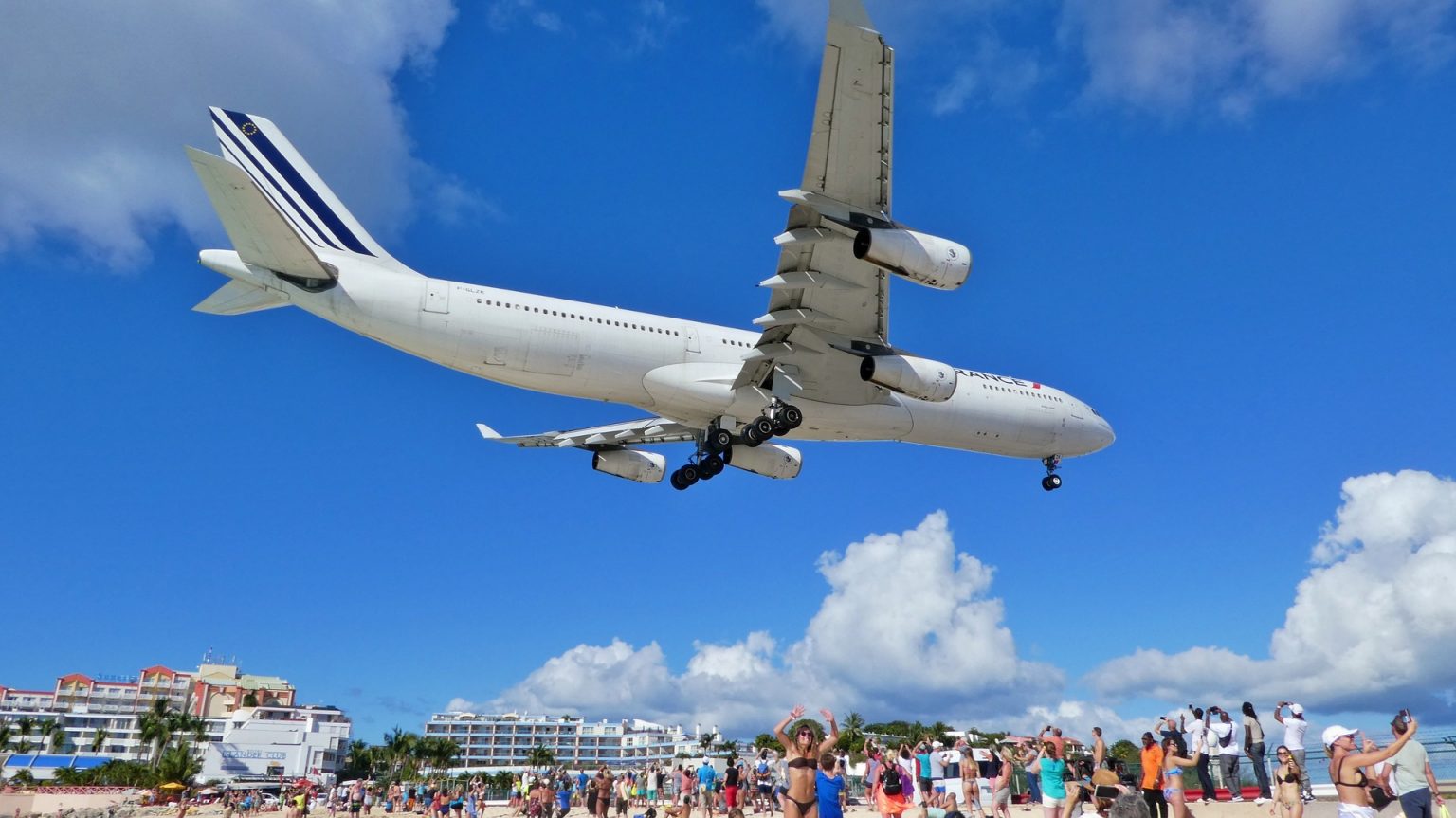 Flughafentransfer günstig ab 10,00€ buchen über Vtours